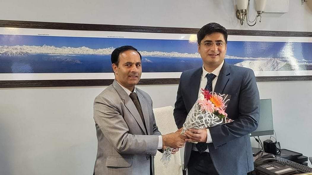 Fazl ul Haseeb assumes charge as Director Tourism Kashmir - JK Notifier